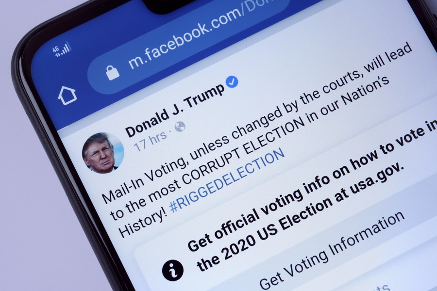 Ban Trump from Facebook PERMANENTLY!